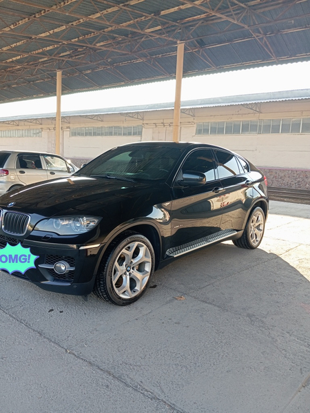 Продаёт BMW x6. X Drive.