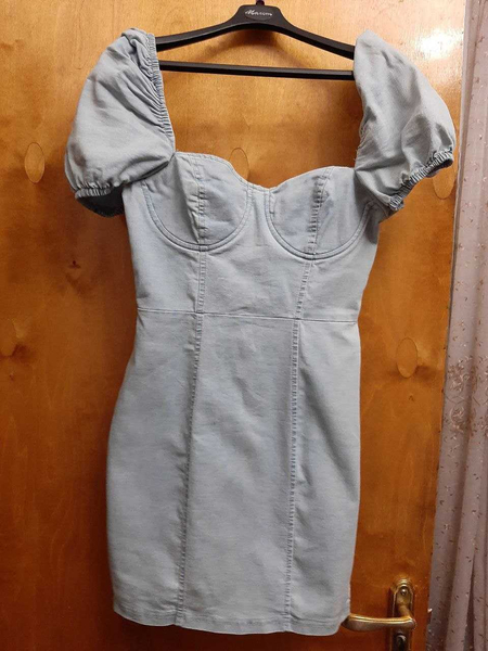 Короткое джинсовое платье FashionNova