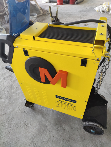 Сварочный аппарат полуавтомат FY-4220/2E, 380 V 2 штук почти как новый