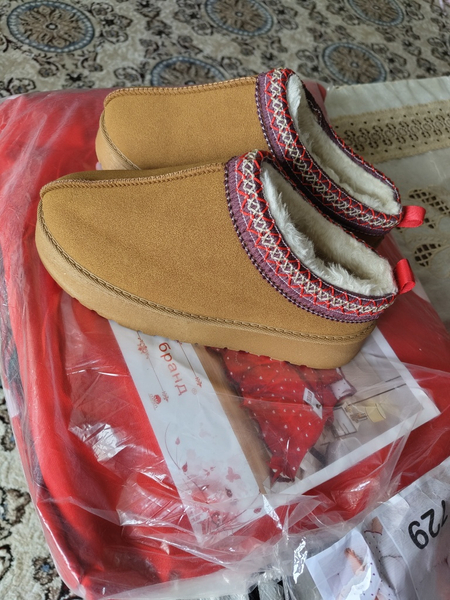 UGG SLIPPER 130.000сум на скидку