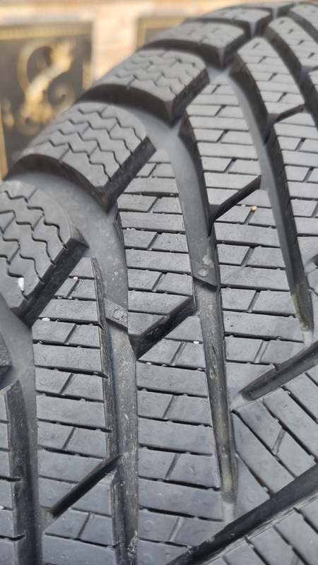 Зимние шины Pirelli Cinturato Winter 215/55R17