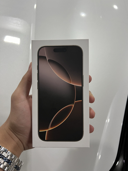 iPhone 16 Pro Sim
