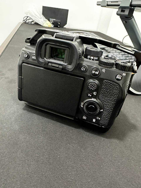 Продается камера Sony A7 IV (body) в отличном состоянии!