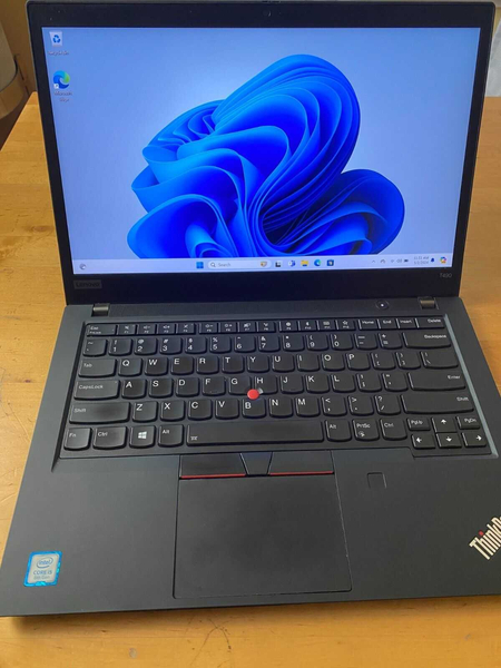 Lenovo ThinkPad T490 14'' HD Core I5-8265U RAM 8GB 256GB SSD