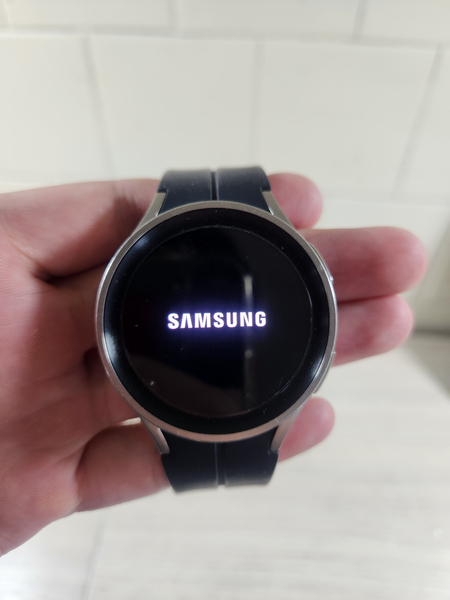 Срочно сотилади Galaxy Watch 5 pro 45mm