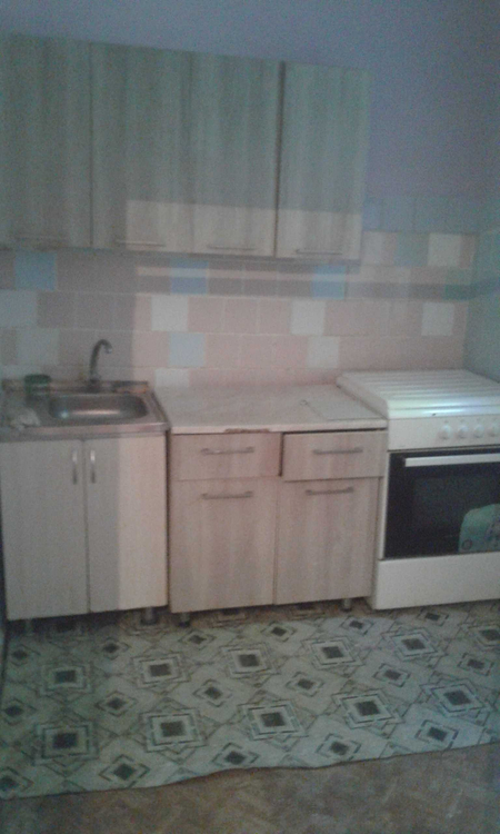 Феруза массив Экобазар   2/1/4  не торцевая /кинотеатр Феруза/.