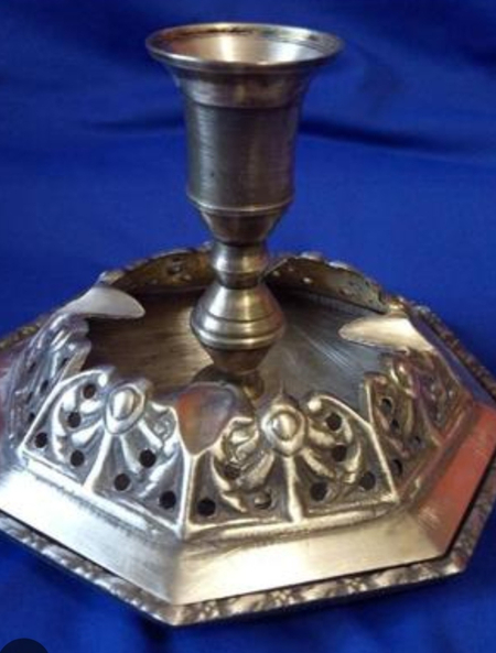 Подсвечник из латуни