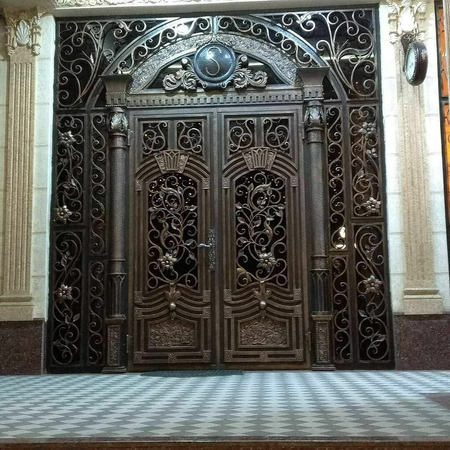 Darvoza naves kazerok usta