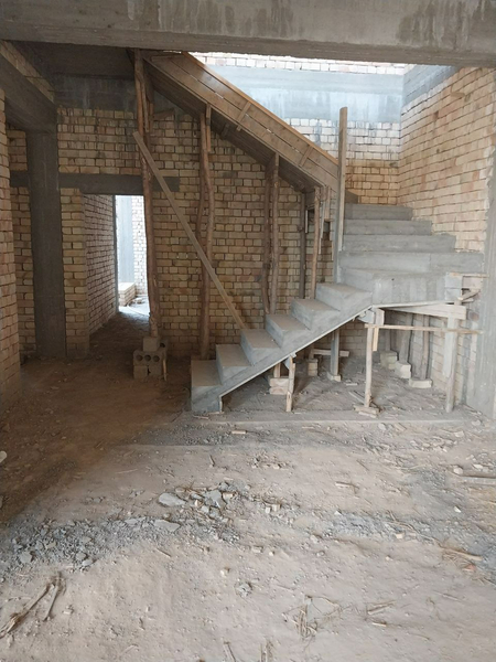 Мехнат, 5 хона 2 этаж 2,5 сот. Коробка
