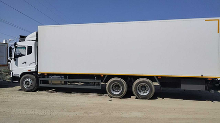 HOWO V56X; 6x4 фургон; 270 л.с.. Kredit/Lizing