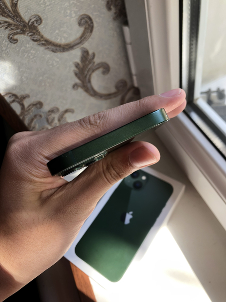Iphone 13 128gb green karobka dokument 86 yomkost