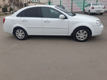 Ласетти ижарага берилади