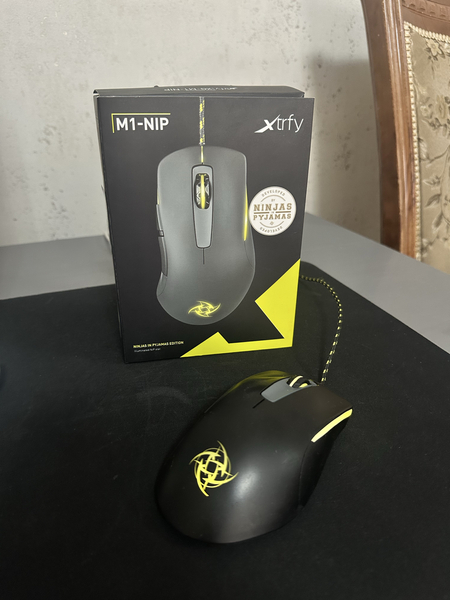 Продам игровую мышку Xtrfy M1 NIP edition