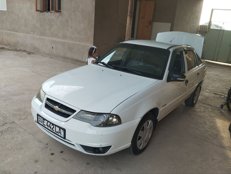 Nexia 2 ideal yili 2014  shoshilinch sotiladi