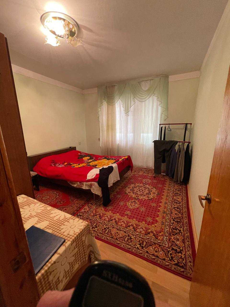 Продаётся квартира напротиф бутик Гламур срочнааа