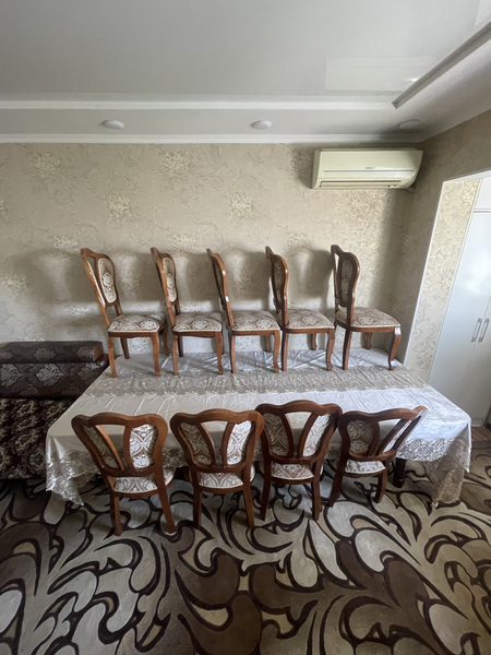 Продаю Банкетный стол, стулья 10шт
