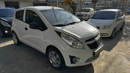 Arenda Varyant Spark 2011 yil 180000 km 2 pazitsiya