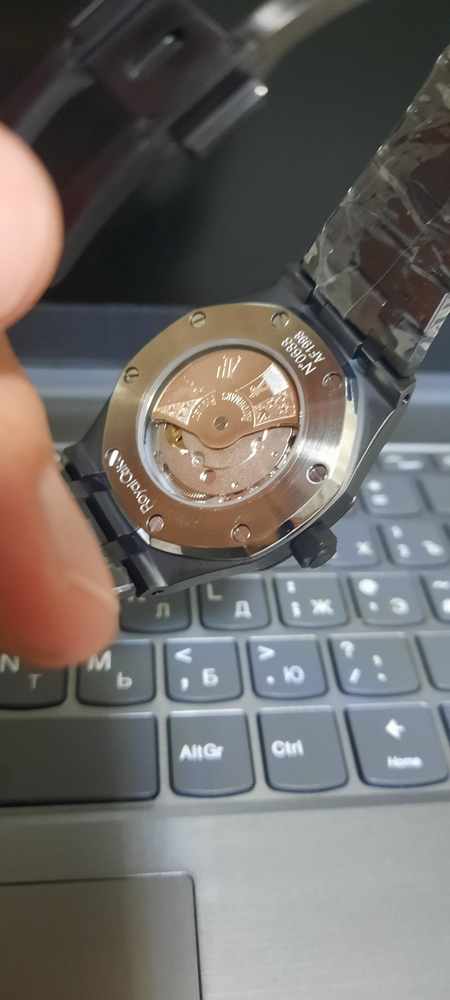 Audemars piguet Royal Oak.  AAA