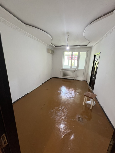 Kvartira sotilidi Chilonzor 10 kvartlda