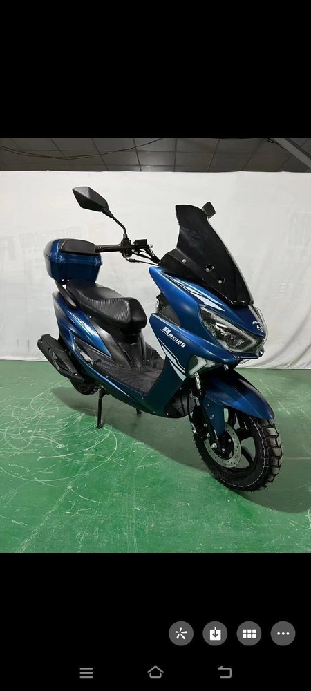 Новый скутер в упаковке 150кубовый