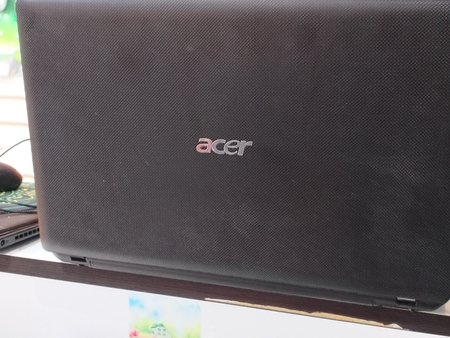 Noutbuk sotiladi Core i5 Acer