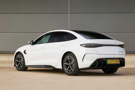 BYD Seal sport car . спортивный автомобилъ 700 km