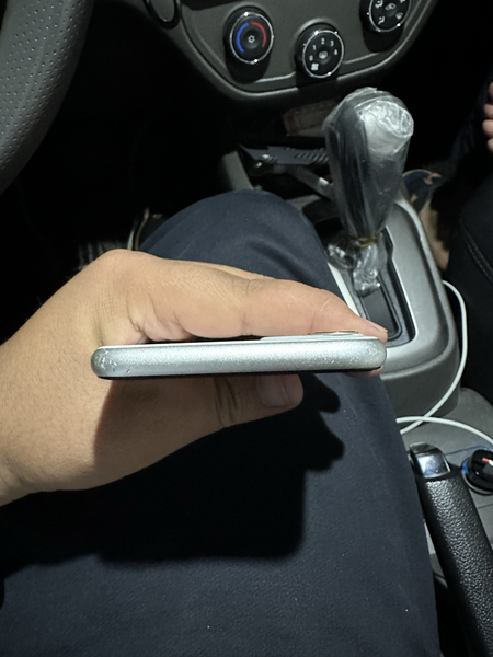 iPhone 11 srochna!
