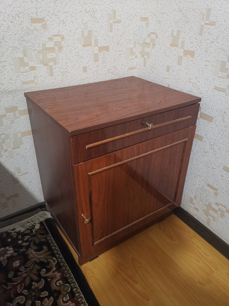 Продается спальная гарнитура
