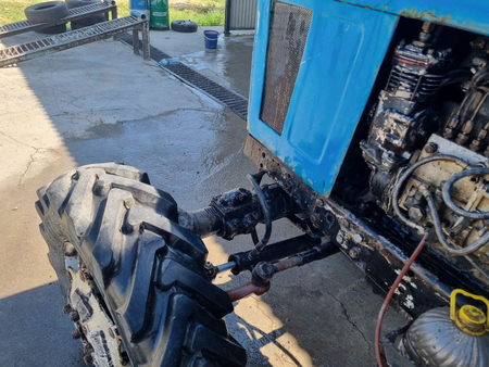 Mtz80 traktori sotiladi