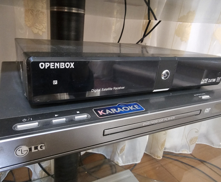 Karaoke DVD проигрыватель марки LG