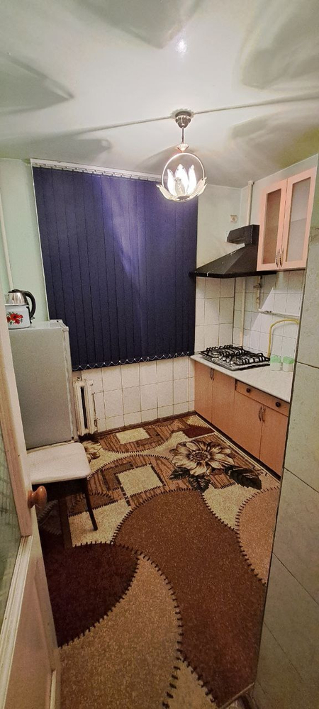 Чиланзар г9а 2/3/4 
Балкон 1,5х3
Смежка
Фотки старые, 
В квартире есть