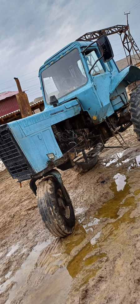 Mtz 80 belarus 2008 yil  mator qòyilgan mator qilingan ishga tayyor