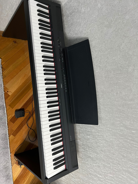 Срочно продается цифровое почти новое пианино Yamaha