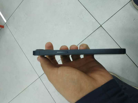 Iphone 13 dark blue
