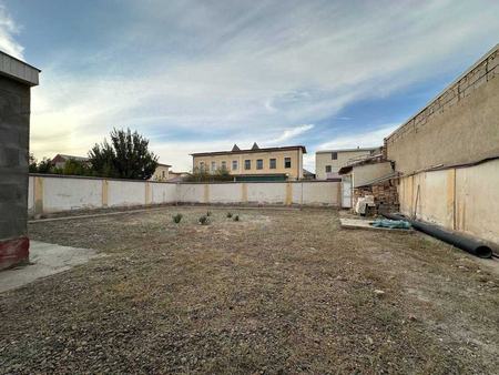 4 sotixli tayyor kotej sotiladi.