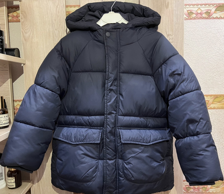 Куртка на мальчика ZARA 4-5 лет. В отличном состоянии.
