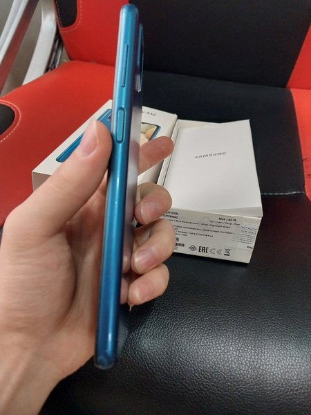 Samsung Galaxy A12 blue