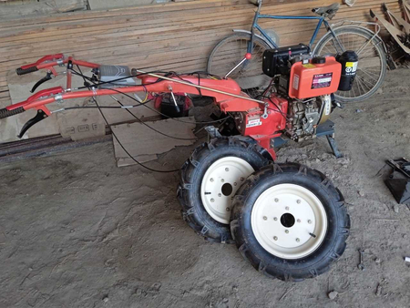 Mini traktor sotiladi