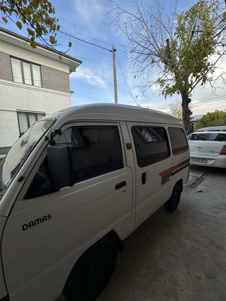 Damas srochna sotiladi