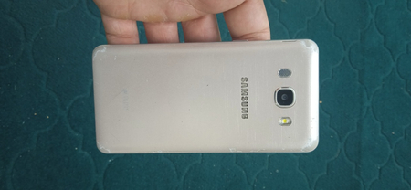 Samsung j5 2016 sotiladi