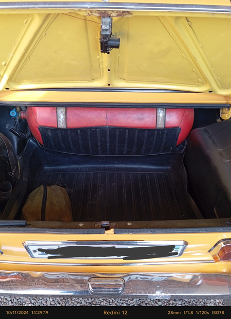 Vaz 21 03 sotiladi