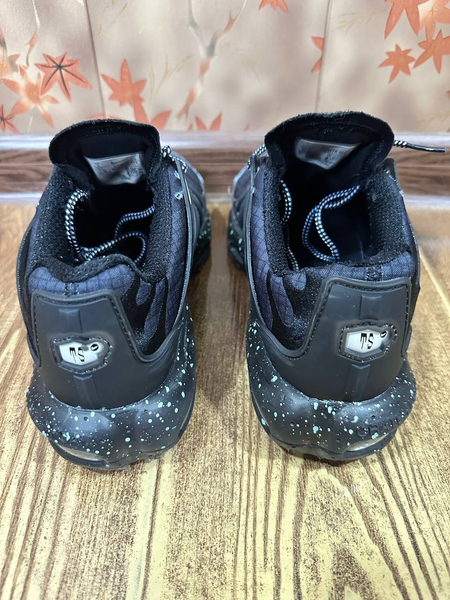 Продам кроссовки Nike новые