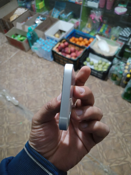 Iphone 12  minni