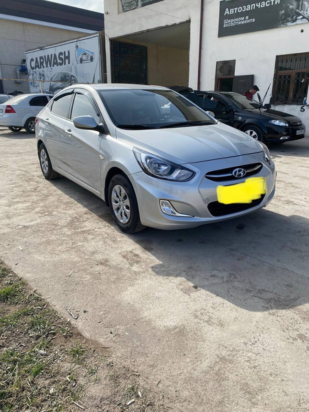 Срочно продаётся Hyundai Accent в отличном состояние