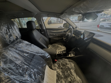Honda ENP1  2022 г в двух цветах
