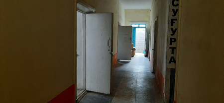 Qarshi shahar Novoiy ko'chada joylashgan noturar joy sotiladi