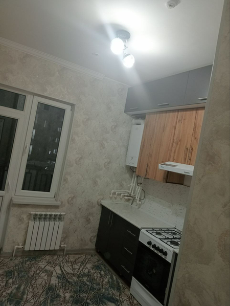 Yangi hayot tumani da 10 dahada 70 kv.m 3 xonali uy sotiladi