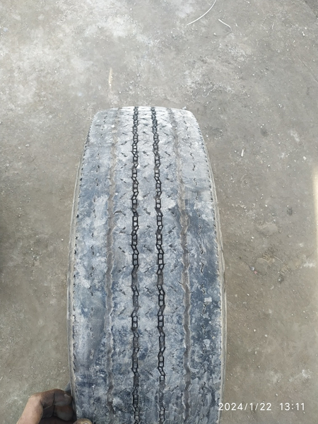 Isuzi balon 215.75 R17.5