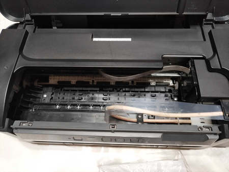 Epson M 105 Oqqora wifi Printer Tiniq Tez ishlidi Garantya bor