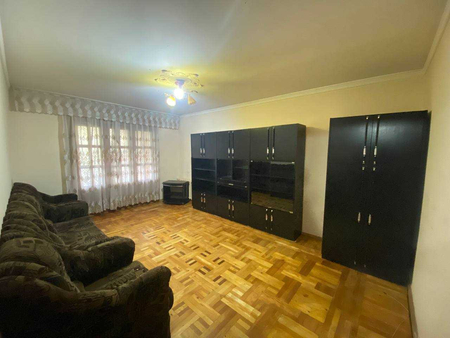 (К129003) Продается 3-х комнатная квартира в Шайхантахурском районе.